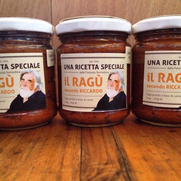 La ricetta del ragù napoletano secondo Riccardo Scarselli ...
