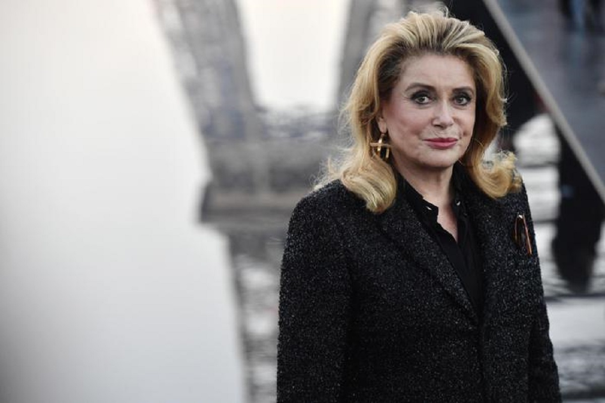 Catherine Deneuve colpita da una lieve ischemia senza danni irreversibili