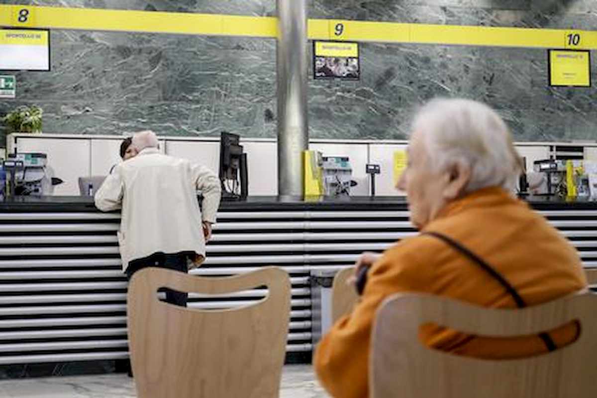 Castel del Rio, va in Posta e trova conto svuotato. Anziano tenta suicidio