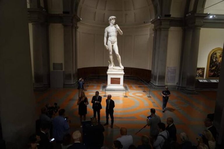 Insegnante licenziata per aver mostrato David di Michelangelo ad alunni